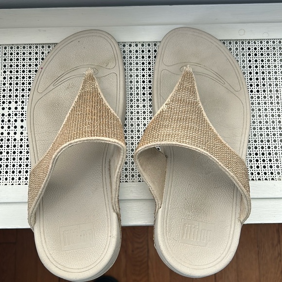 Fitflop | Shoes | Fitflop Gold Sequin Sandals | Poshmark